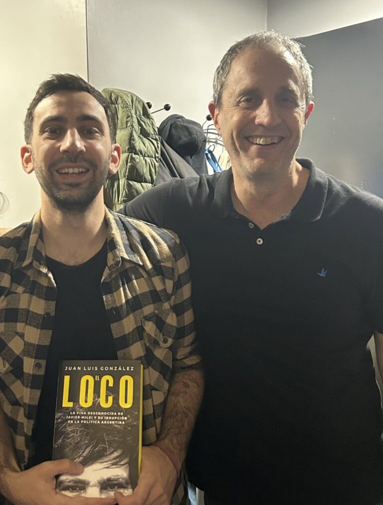 “El Loco”, el libro que expone los secretos más profundos de Milei - FM ...