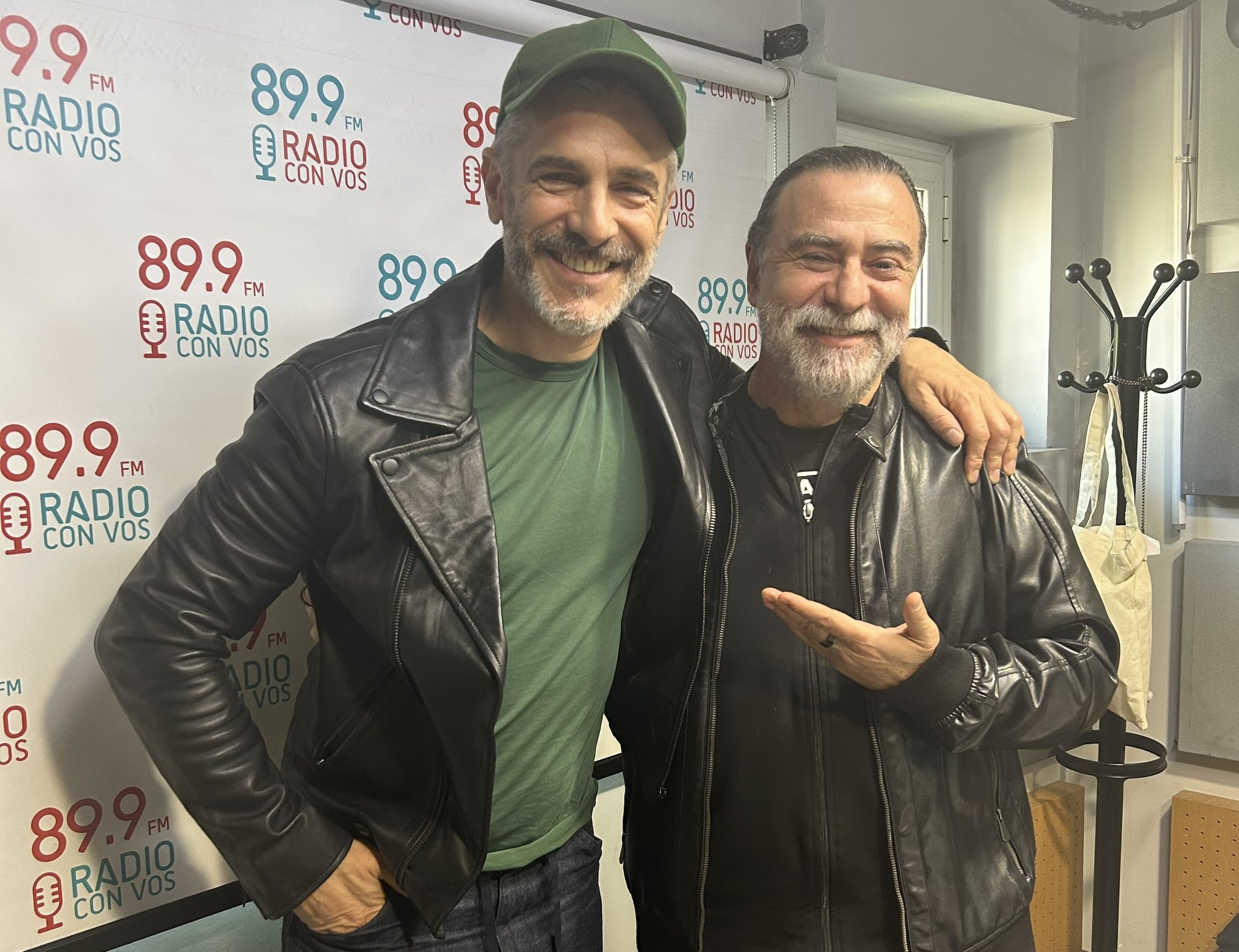 Leo Sbaraglia: "Me rompí el alma para interpretar a Carlos Menem" - FM ...