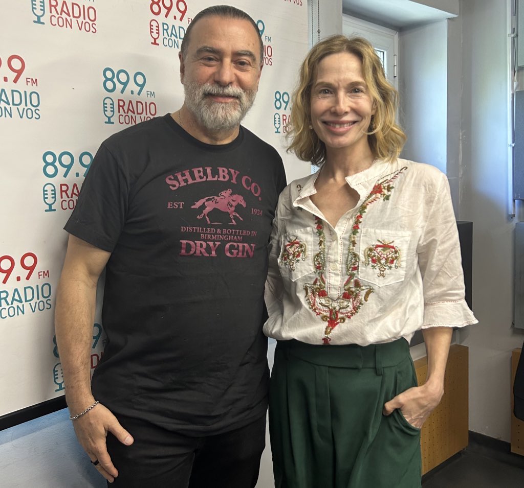 Gloria Carrá llega con “Coronados de Gloria” a Café Berlín - FM 89.9 ...